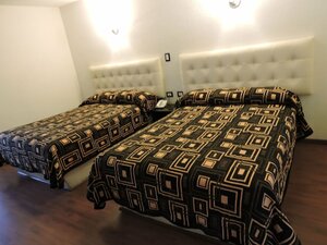 Hotel Granada (Puebla, Avenida de la Pedrera), otel