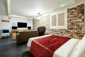Hotel Nuri (Gyeonggi Province, Osan), otel  Osan'dan