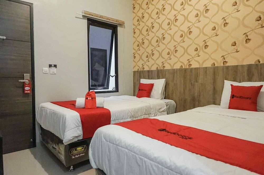 Otel RedDoorz @ Bukit Dieng 2, Malang, foto
