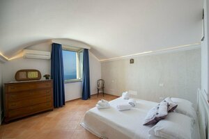 Villa Imperati (Campania, Salerno, Via Croce, 7), otel  Campania'dan