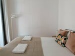 Stunning Apartment With Yard in Alfama (Lisboa, Parish of Santa Maria Maior), otel  Lizbon'dan