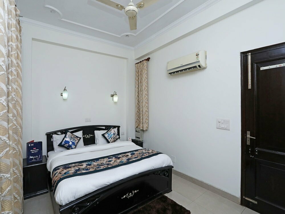 Otel Oyo 15130 Cape Jasmine Regency, , foto