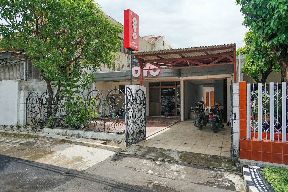 Otel Oyo 331 Osuko Residence, Surabaya, foto