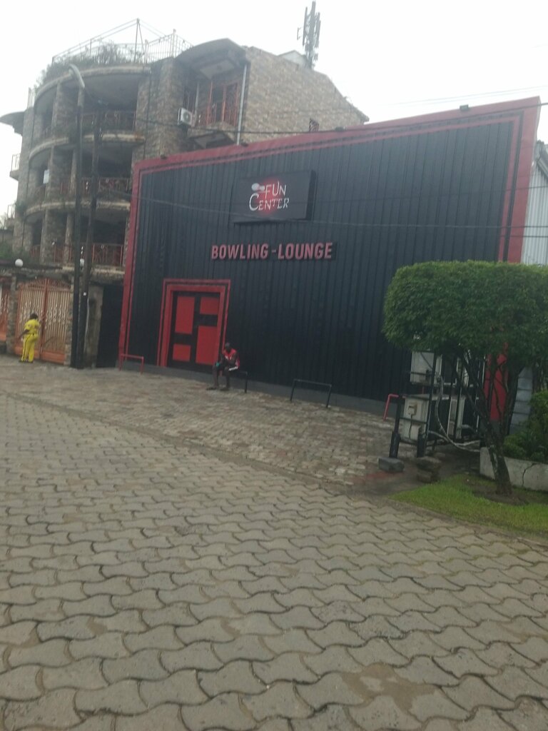 Bowling salonları Fun Center, Douala, foto