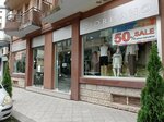 Giordano (Nikoloz Baratashvili Street No:23), giyim mağazası  Batum'dan