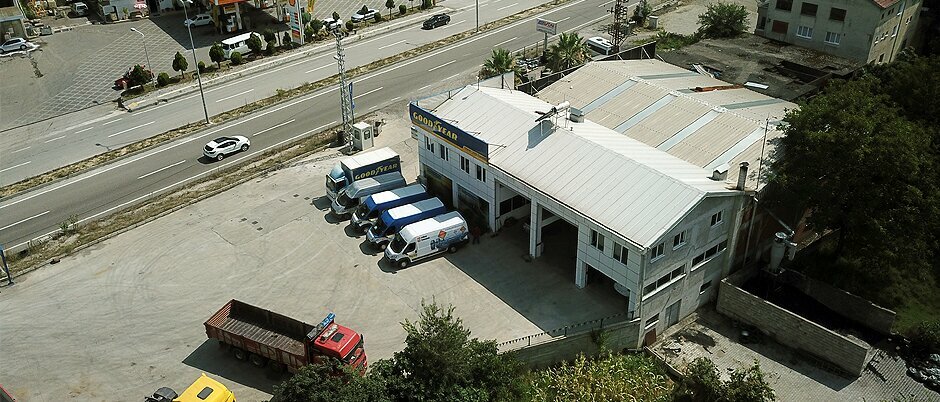 Jant ve lastikçiler Başoğlu Lastik, Devrek, foto