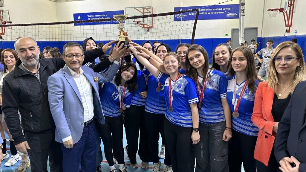 Lise Prof. Dr. Necmettin Erbakan Fen Lisesi, İstanbul, foto