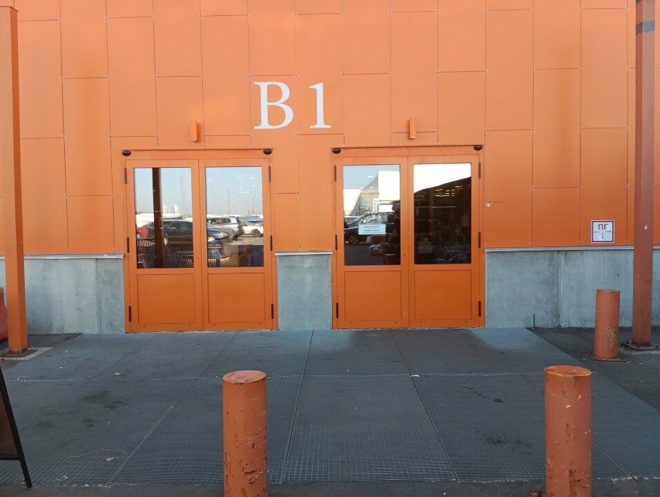 Zemin döşeme üretim ve satış firmaları Линолеум, ламинат, Minskaya oblastı, foto