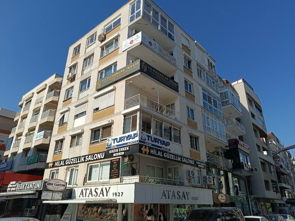 Emlak ofisi Turyap, İzmir, foto