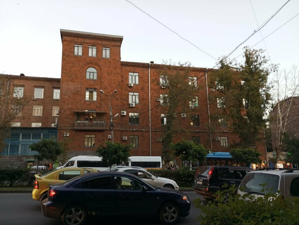 Kredi kayıt bürosu Վելոքս, Erivan, foto