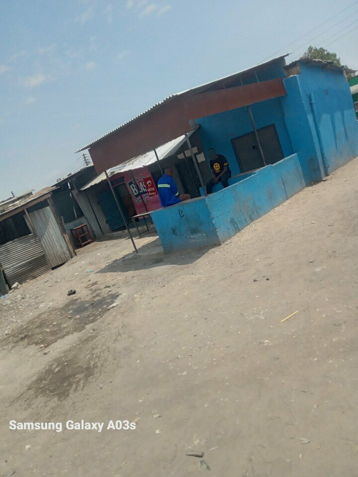 Kuaförler Dina's Hair Salon, Lusaka, foto