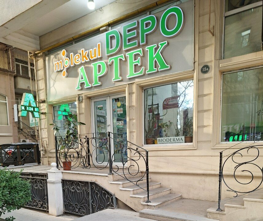Eczaneler Molekul Depo, Bakü, foto