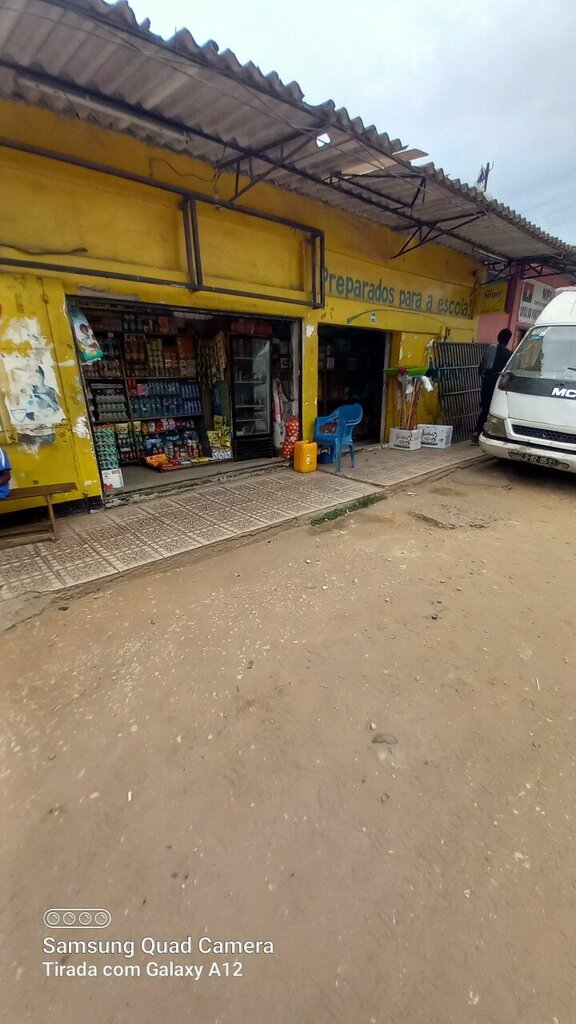 Pazarlar ve çarşılar Mini Mercado Taran, Loanda, foto
