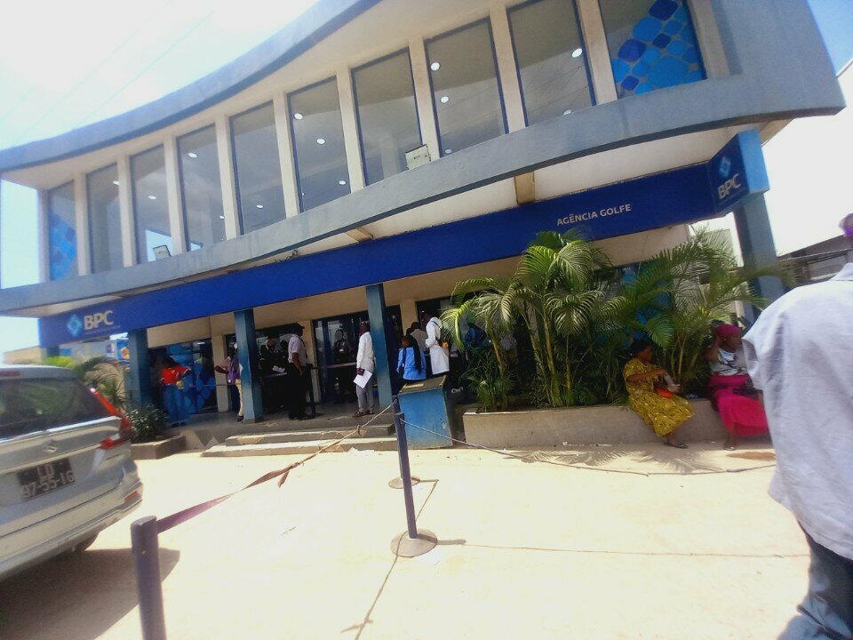 Banka Banco de Poupança e Crédito, Loanda, foto