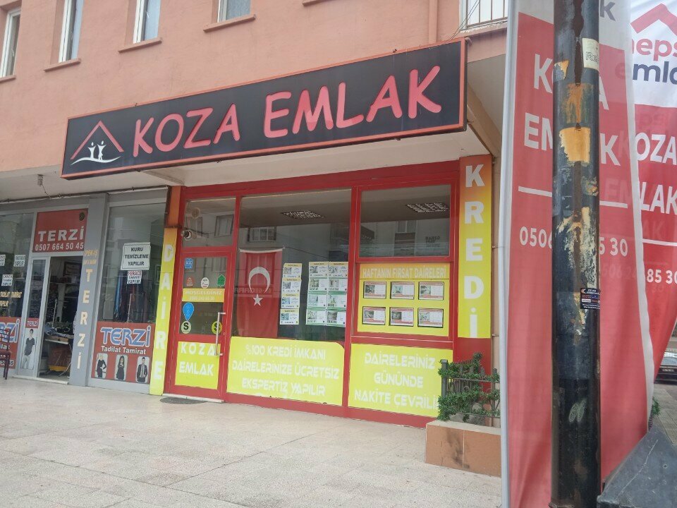 Emlak ofisi Koza Emlak, Ankara, foto