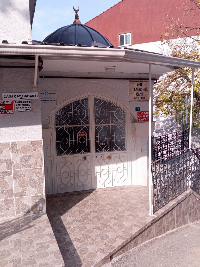 Cami Yeni Temenyeri Camii, Bursa, foto