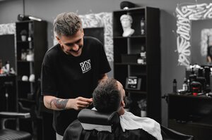 Barbershop 606 (ulitsa Leskova No:19, Oryol), berberler  Orel'den