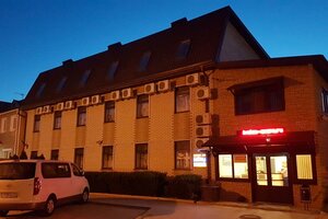 Guest House Ivolga (Pionerskiy prospekt No:74, Anapa), otel  Anapa'dan