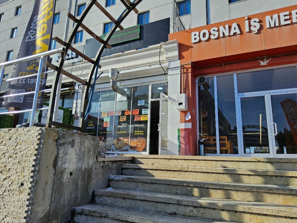 Restoran Neffis Börek Evi, Konya, foto