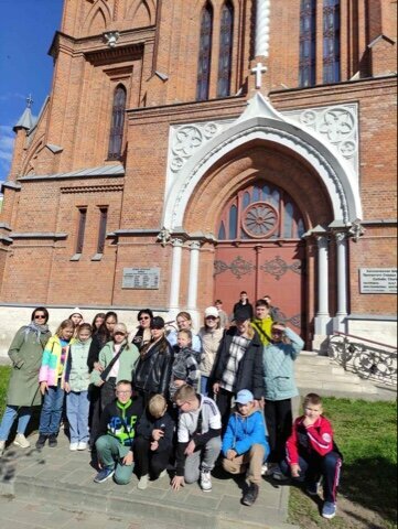 Fen lisesi, sosyal bilimler lisesi Gymnasium № 96, Çeliabinsk, foto