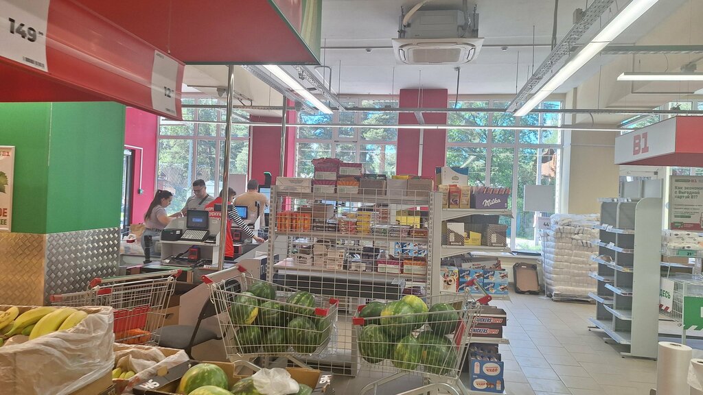 Market V1-Pervyj vybor, Saint‑Petersburg ve Leningradskaya oblastı, foto
