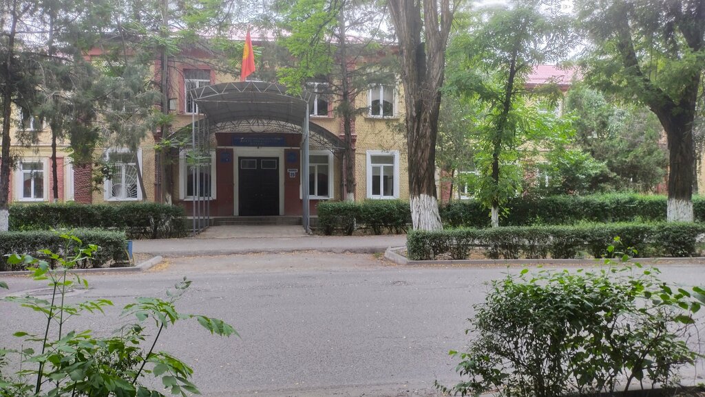 Ortaokul School-Gymnasium No. 1, Shopokov, Çuy ili, foto