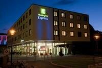 Holiday Inn Express Singen (Baden-Württemberg, Konstanz, Singen (Hohentwiel)), otel  Singen'dan