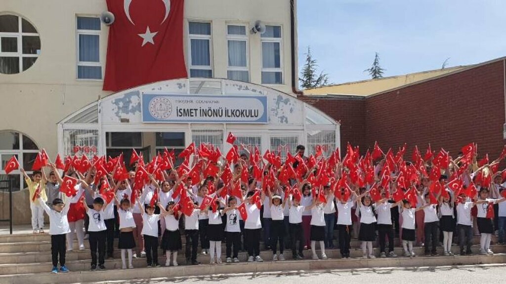 i̇lkokul İsmet İnönü İlkokulu, Eskişehir, foto