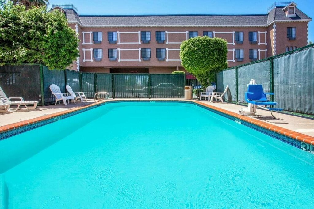 Otel Holiday Inn Express & Suites Chatsworth, Los Angeles, foto