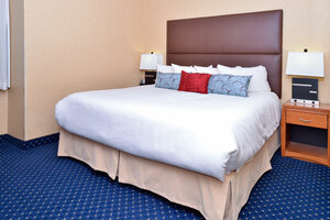 Best Western Plus Regency Inn & Conference Centre (British Columbia, Fraser Valley Regional District, Abbotsford, Abbotsford-Mission Highway), otel  Abbotsford'dan