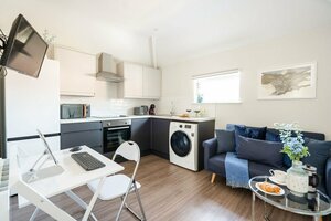 Hg Collection - 1 Bedroom Apartment (Wales, Cardiff, Howard Gardens), otel  Cardiff'ten