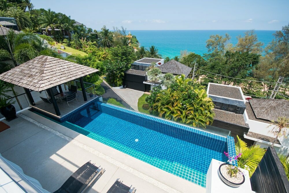 Otel Beautiful 3-Bedroom Villa at Surin Beach, Phuket Eyaleti, foto