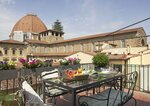 A Few Steps to The Duomo Majestic 5bd Apt (Tuscany, Florence, Borgo San Lorenzo), otel  Floransa'dan