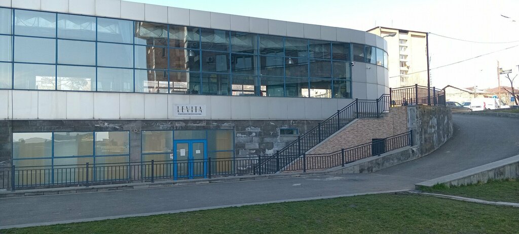Dans okulları Levita, Erivan, foto
