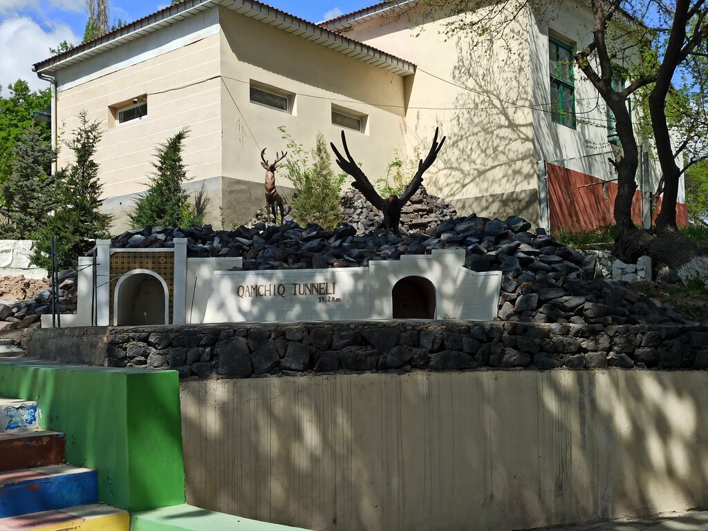 Yaz kampı Temiryulchi Children's Camp, Nemengan eyaleti, foto