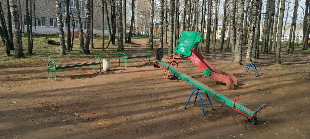 Oyun alanı Playground, Kirovskaya oblastı, foto