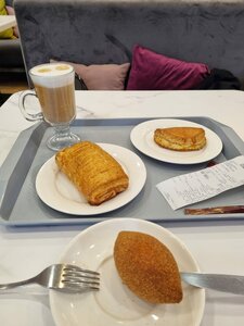 Bulochnaya-konditerskaya (Alleya Geroev Street No:5, Volgograd), kafe  Volgograd'dan
