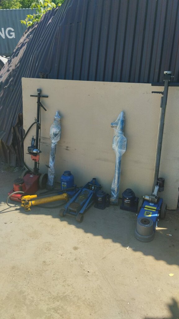 Oto lastik tamiri Dom Moskovskih Shin, Moskova, foto