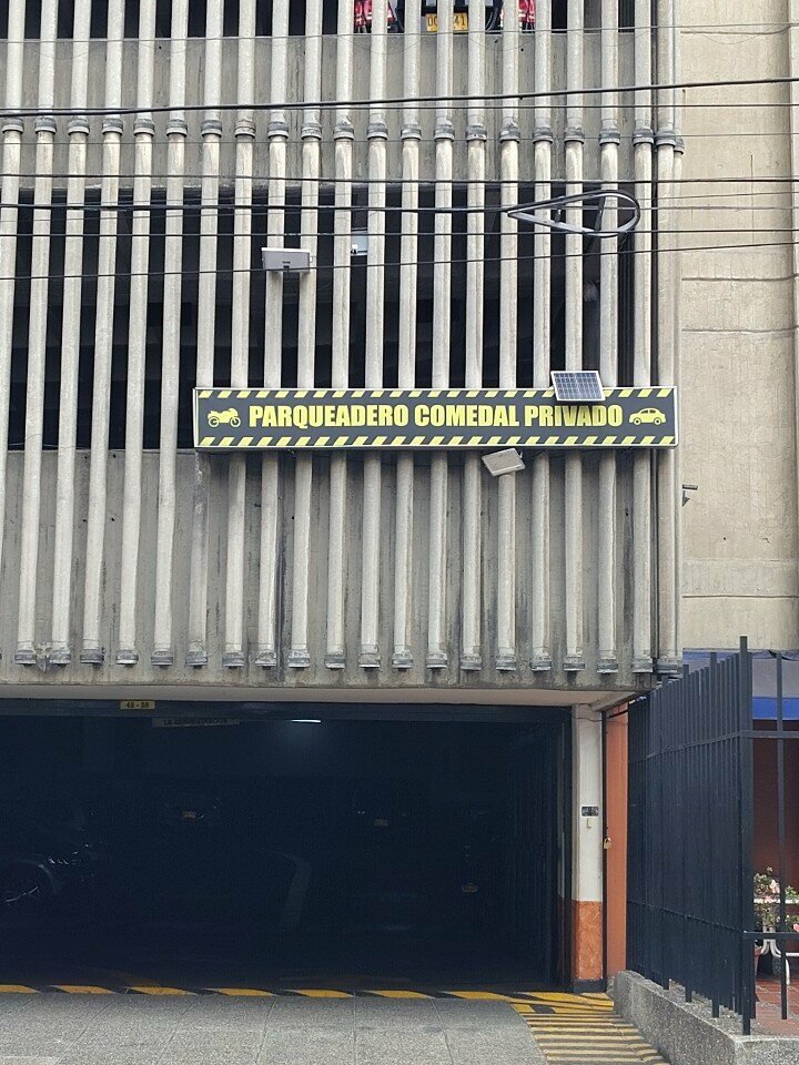 Otopark alanı Private Parking, Medellin, foto