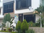 Ely Clínica de ropa (Valle del Cauca, Municipio de Santiago de Cali, Comuna 17, El Ingenio, Carrera 83A, 14A-66), terziler  Cali'den