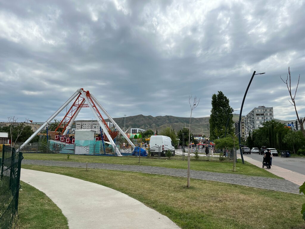 Lunapark Funpark Atrkacionebi, Rustavi (Bostandere), foto