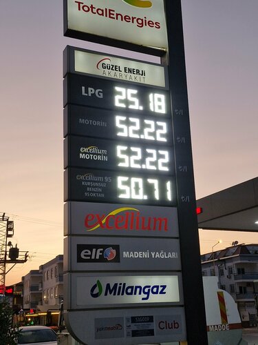 Benzin istasyonu TotalEnergies, Alanya, foto