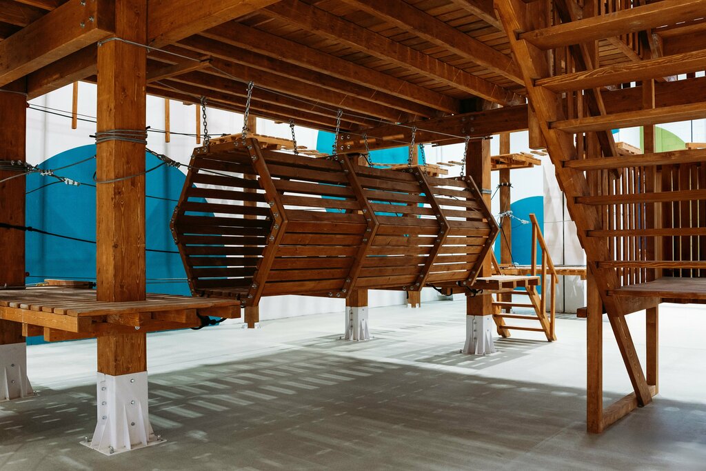 i̇pli oyun park Lovko Park, Orenburg, foto