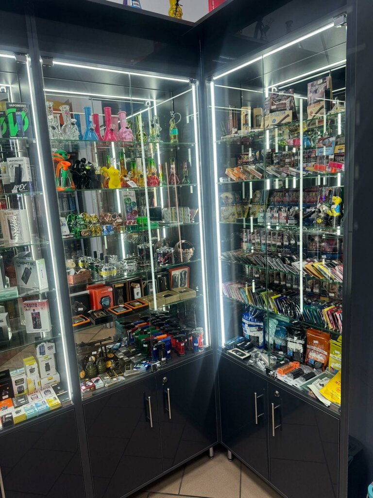 Tütün, sigara mağazaları Табак 24, Saint‑Petersburg, foto