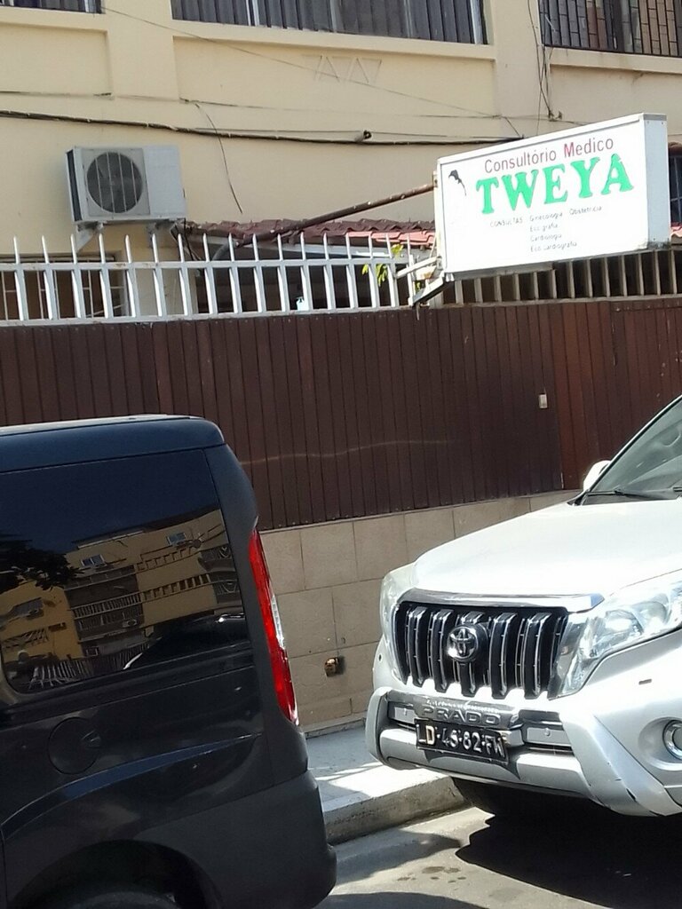 Tıp merkezleri ve klinikler Tweya, Loanda, foto