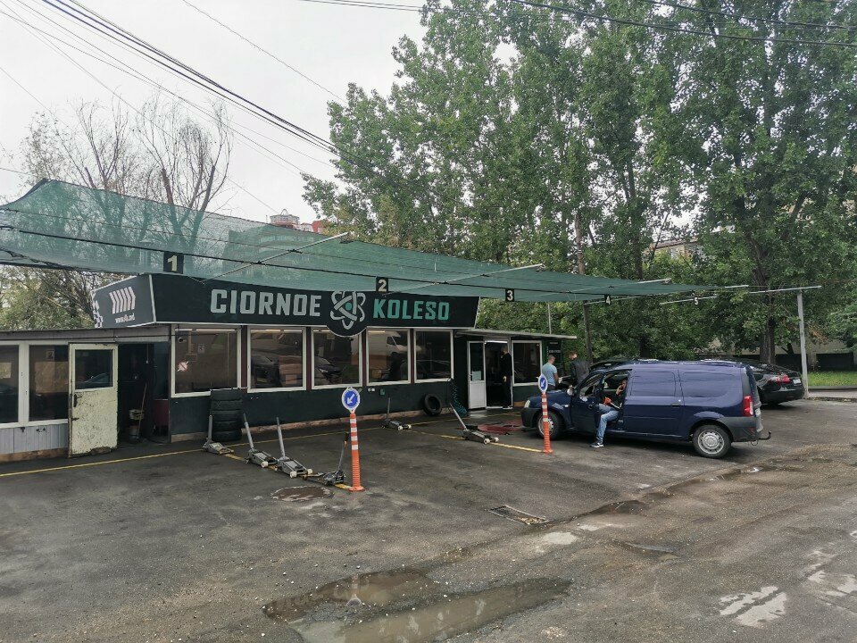 Oto lastik tamiri Ciornoe Koleso, Kişinev, foto
