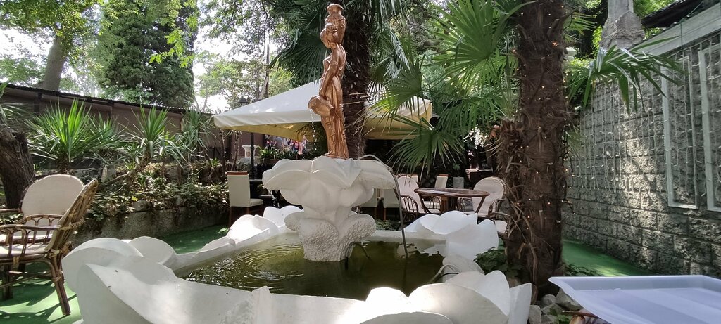 Kafe Shashlyk V Alupke, Alupka, foto