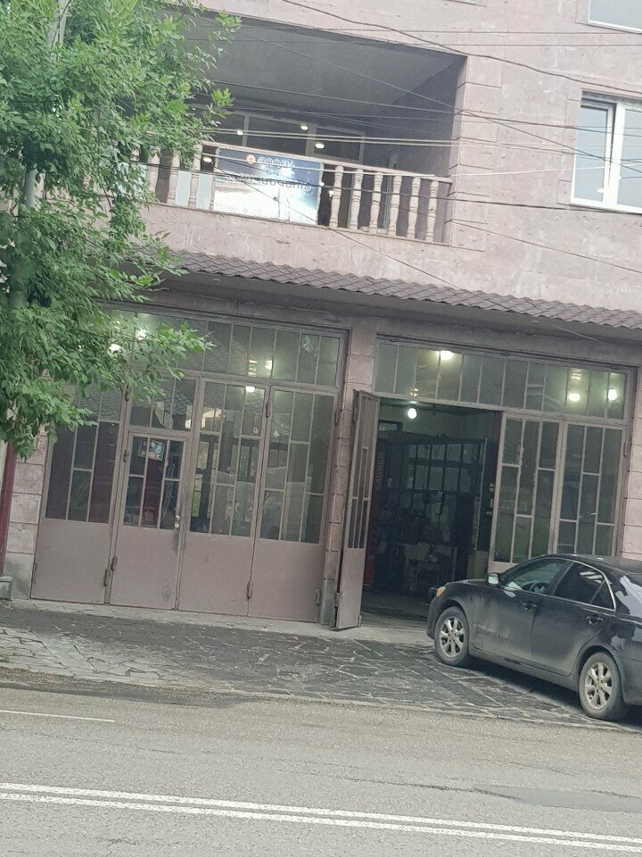 Otomobil servisi Carwash, Vanadzor, foto