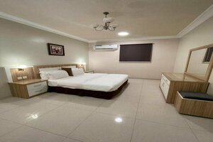 Sadan Palace For Furnished Res (Arriyad, Al Wurud District, King Abdulaziz Branch Road), otel  Dawadmi'den