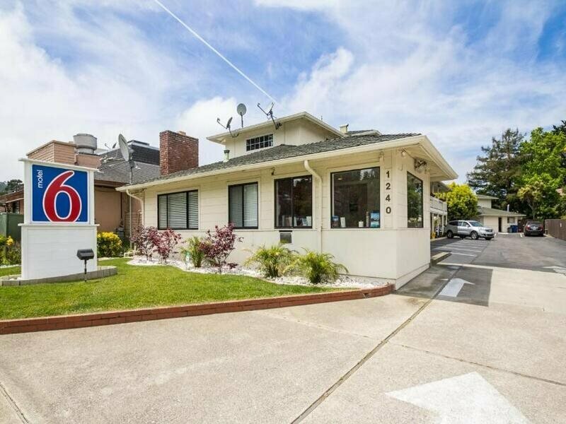 Otel Fisherman's Cove Inn, Monterey, foto